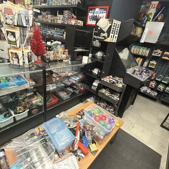 COLLECTORS CORNER - Updated October 2025 - 101 Photos & 54 Reviews ...
