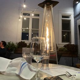 MARGOT CAFE & BAR - Updated July 2025 - 349 Photos & 483 Reviews - 1017 ...