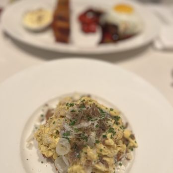 SOFIA - Updated December 2025 - 202 Photos & 92 Reviews - 99 Yorkville ...