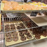 AVON DONUTS INC - 215 Photos & 248 Reviews - 45324 Woodward Ave ...
