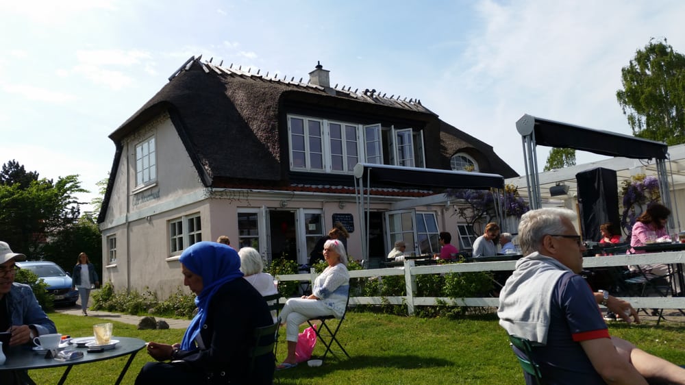 Cafe Rosenhuset - Breakfast & Brunch - Vedbæk Strandvej 378, Vedbaek ...