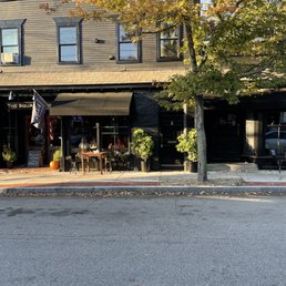 SQUARE PEG - Updated July 2025 - 231 Photos & 295 Reviews - 51 Miller ...