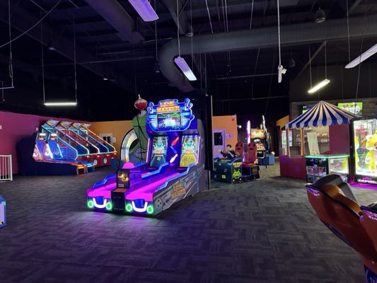 SPLITSVILLE - Updated December 2025 - 20 Photos & 16 Reviews - 1130 42 ...