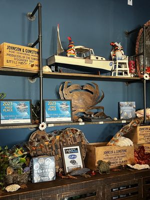 SALTY GIRLS - SEQUIM SEAFOOD - Updated December 2025 - 485 Photos & 502 ...