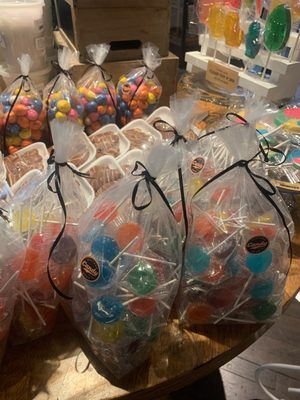 VINTAGE CANDY SHOP - Updated September 2024 - 39 Photos - 38 W King St ...