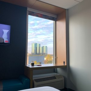 ALOFT LAS COLINAS - 75 Photos & 138 Reviews - 122 East John Carpenter ...