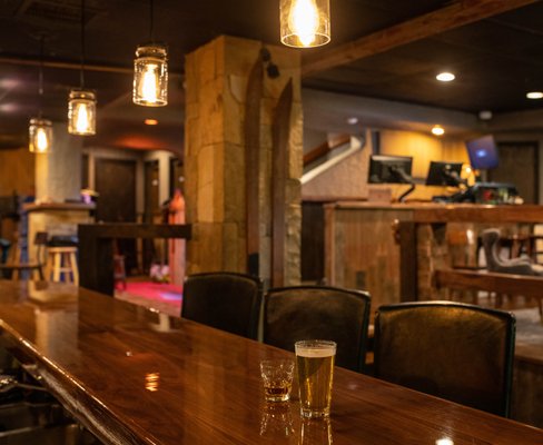 SHAKEDOWN BAR - Updated July 2025 - 35 Photos & 64 Reviews - 304 Bridge ...