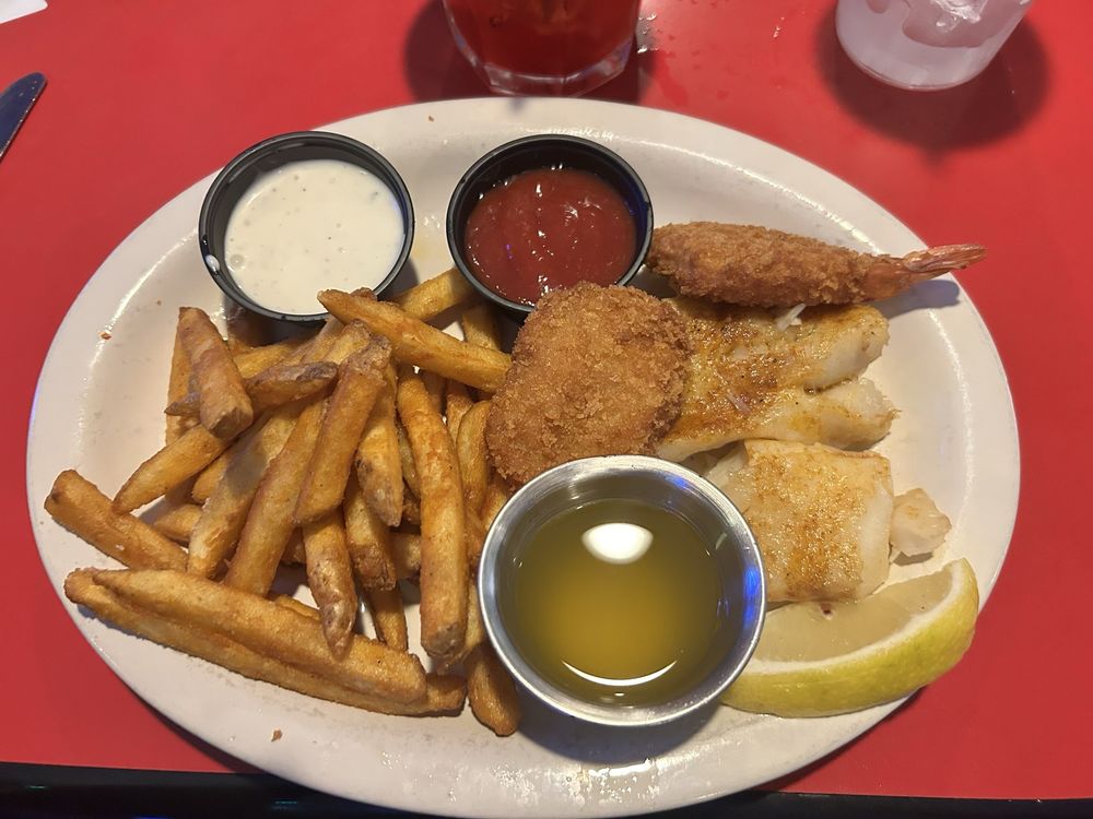 PAUL’S NEIGHBORHOOD BAR - Updated October 2025 - 27 Photos & 50 Reviews ...