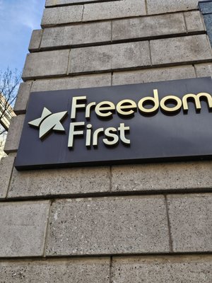 FREEDOM FIRST CREDIT UNION - Updated November 2025 - 27 Photos - 102 ...