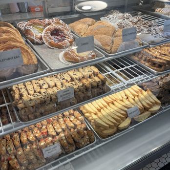 ISGRO PASTRIES - Updated December 2025 - 718 Photos & 619 Reviews ...
