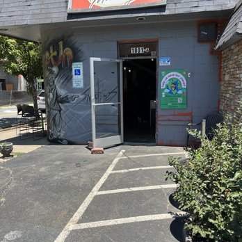 SMOOTH MONKEY - Updated January 2026 - 94 Photos & 85 Reviews - 1801 ...