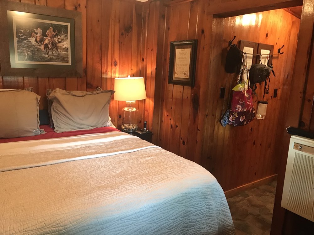 LAKE OCOEE INN & MARINA - 43 Photos & 20 Reviews - 2496 Hwy 64, Benton ...