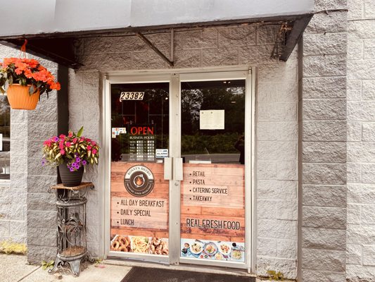 RONNY’S BISTRO - Updated September 2025 - 77 Photos & 10 Reviews ...