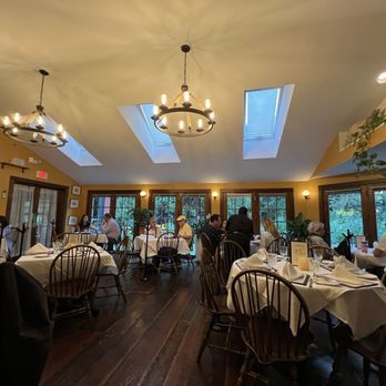 JONATHAN’S OGUNQUIT - Updated November 2025 - 209 Photos & 334 Reviews - 92 Bourne Ln, Ogunquit ...