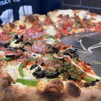 BROOKLYN’S BRICK OVEN PIZZERIA - Updated February 2025 - 334 Photos ...