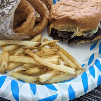 HOWDY BURGER - Updated January 2026 - 127 Photos & 63 Reviews - 1516 E ...