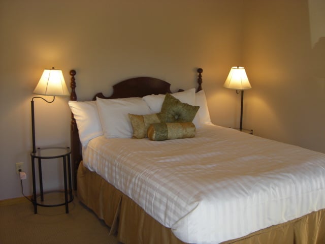 DEEP WATER INN - Updated May 2025 - 32 Photos & 11 Reviews - 531 E ...