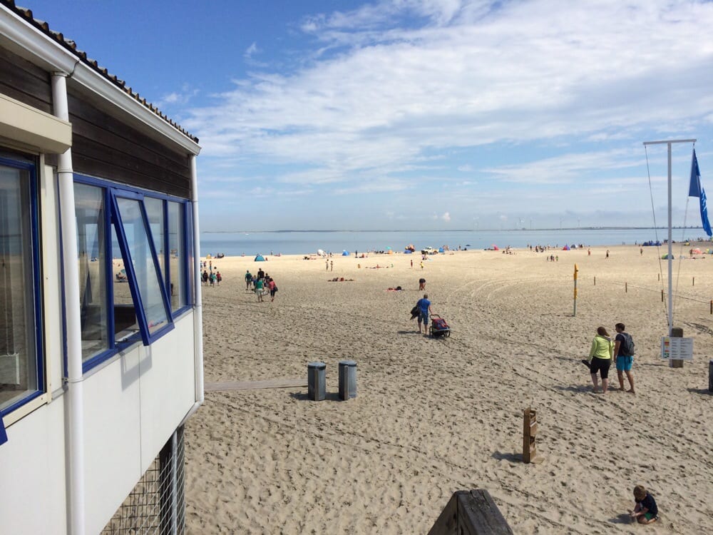 STRAND - PAVILJOEN BREEZAND - Updated September 2024 - Breezand 65 ...