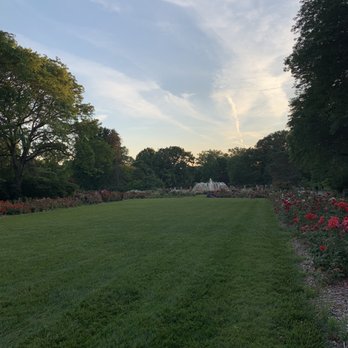 WHETSTONE PARK OF ROSES - Updated July 2025 - 365 Photos & 123 Reviews ...