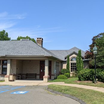 DURHAM PUBLIC LIBRARY - Updated December 2024 - 21 Photos - 7 Maple Ave ...