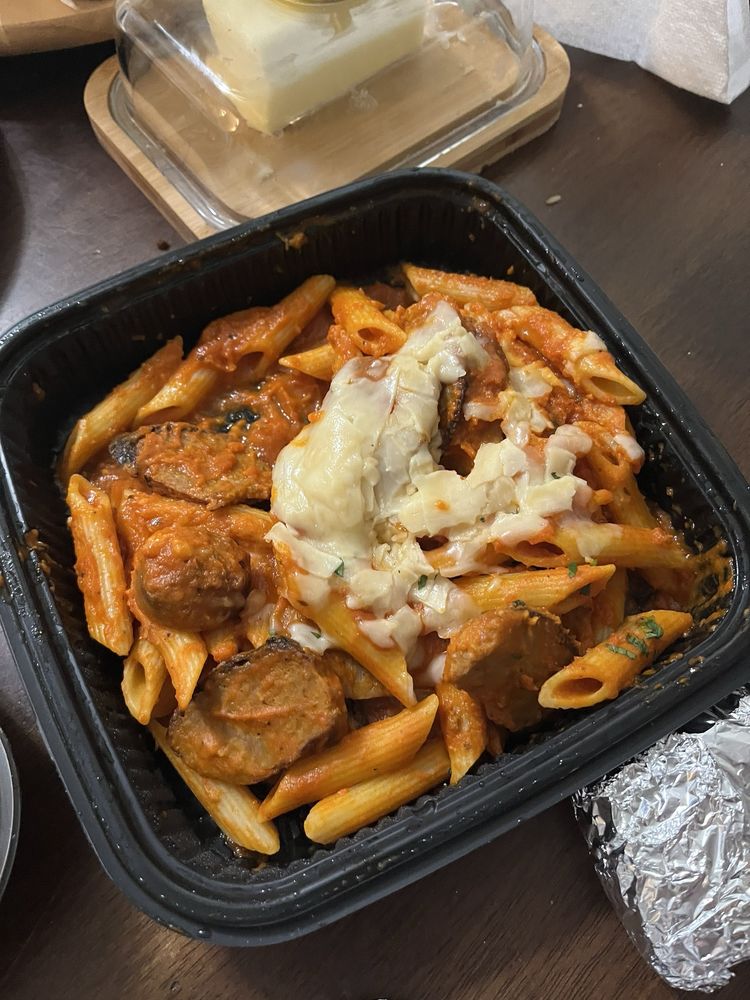 GENOVAS PIZZA STATION - Updated December 2025 - 39 Photos & 52 Reviews ...