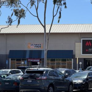 ULTIMATE FINDS - Updated December 2025 - 10 Photos - 272 E Via Rancho ...