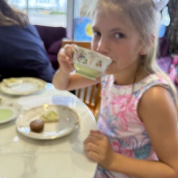 LA TEA DA - Updated October 2025 - 210 Photos & 47 Reviews - 434 N Lp ...