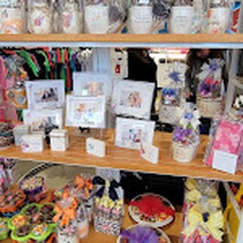 ALBANESE CONFECTIONERY - Updated November 2024 - 671 Photos & 380 ...