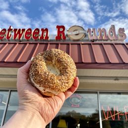 BETWEEN ROUNDS BAGEL DELI & BAKERY with photos - Updated August 2024 ...