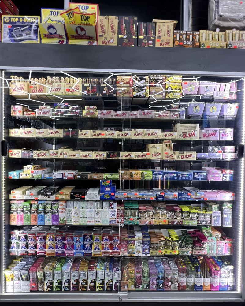 SAN DIEGO VAPES SMOKE SHOP - Updated October 2025 - 86 Photos - 610 ...