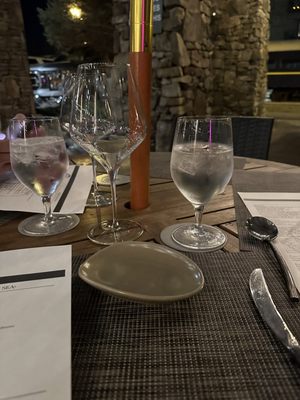 ROE. RAW OYSTER BAR & STEAK - 60 Photos & 46 Reviews - 588 E Main St ...