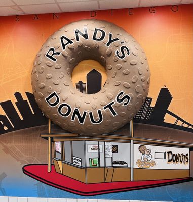 RANDY’S DONUTS - Updated October 2025 - 590 Photos & 204 Reviews - 3737 Murphy Canyon Rd, San ...