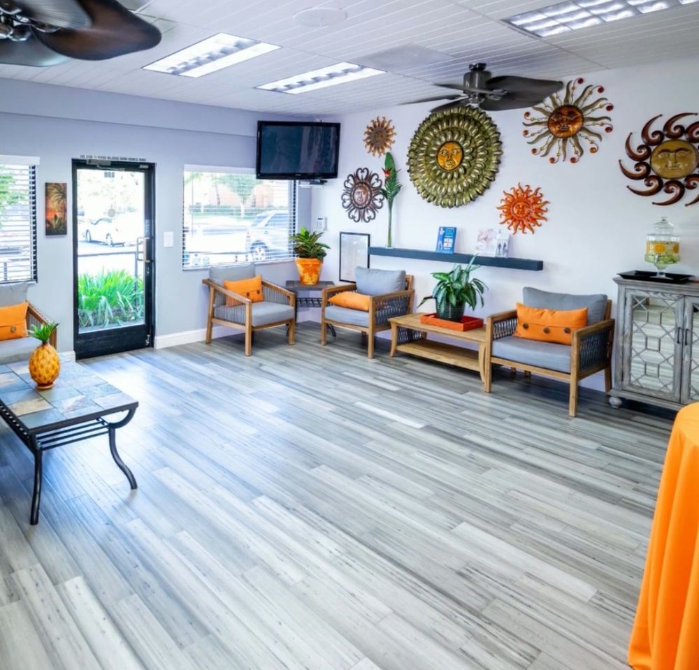 BODY DEL SOL AESTHETICS - Updated December 2025 - 12 Photos - 1648 E ...