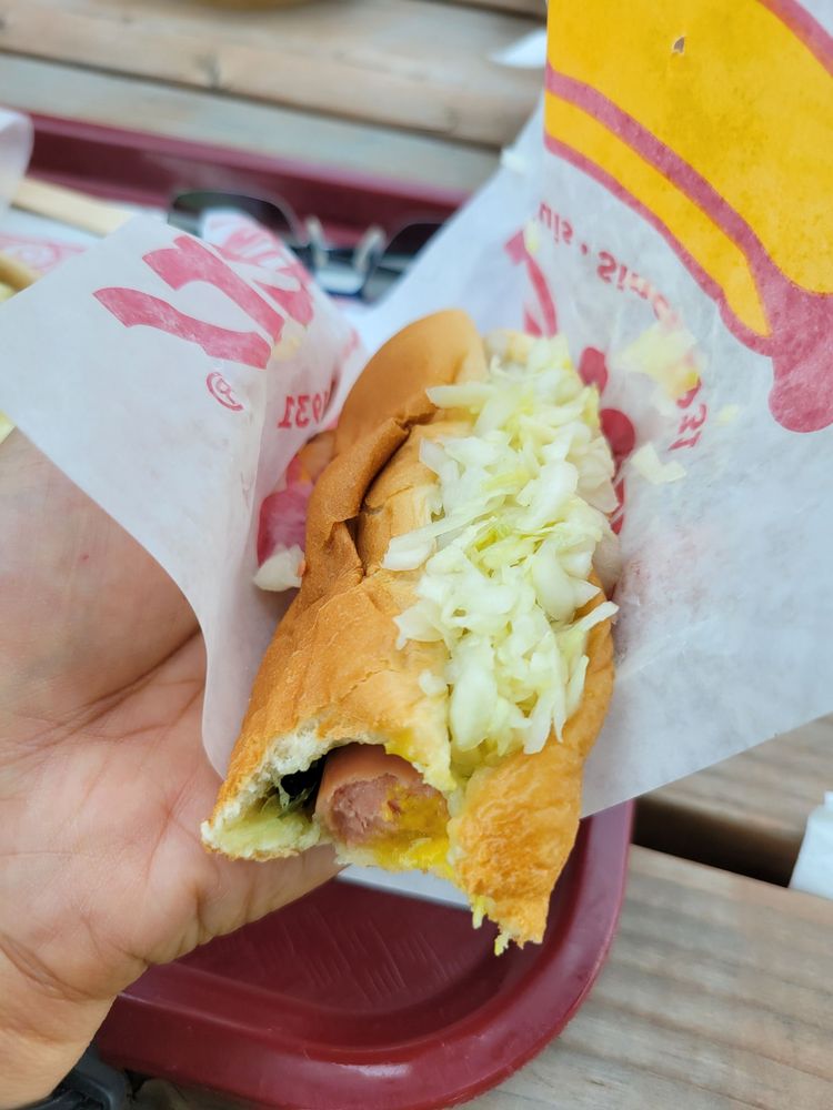 RESTAURANT STATION HOT-DOG MONTREAL - Updated December 2025 - 15 Photos ...