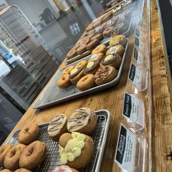 DONNIE’S DONUTS - Updated December 2024 - 71 Photos & 37 Reviews - 701 ...