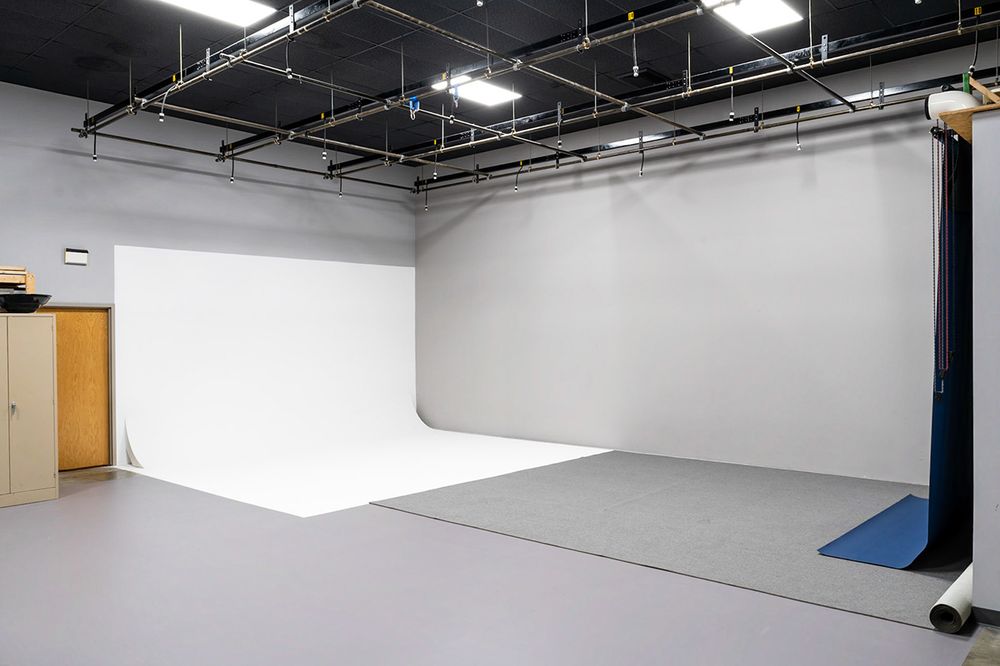 ST. LOUIS STUDIO RENTAL - Request Information - 1115 Olivette Executive ...