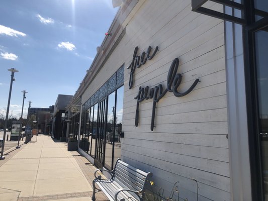 CHESTNUT HILL SQUARE - Updated June 2024 - 14 Photos - 200 Boylston St ...