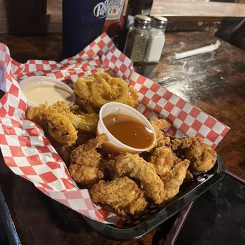 THE ESSO CLUB - Updated July 2025 - 84 Photos & 127 Reviews - 129 Old ...