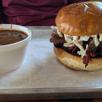 FIREHOUSE QUE & BREW - Updated December 2025 - 374 Photos & 610 Reviews ...