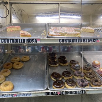 LA REYNERA BAKERY - Updated July 2025 - 18 Photos - 326 E Coma Ave ...