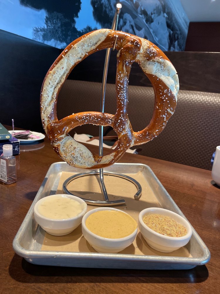 STREAMSONG RESORT - Updated February 2025 - 133 Photos & 95 Reviews ...