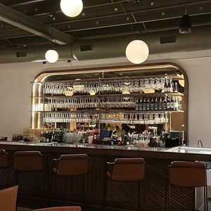 SIDEBAR - Updated October 2025 - 16 Photos - 9757 Katy Fwy, Houston ...