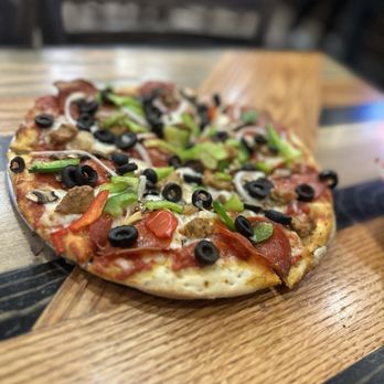 Best pizza delivered near me store