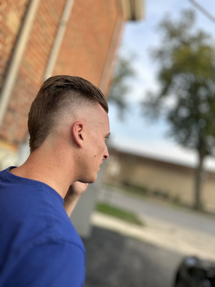 FADEZ CHICAGO - Updated July 2024 - 14 Photos - 350 N York St, Elmhurst ...