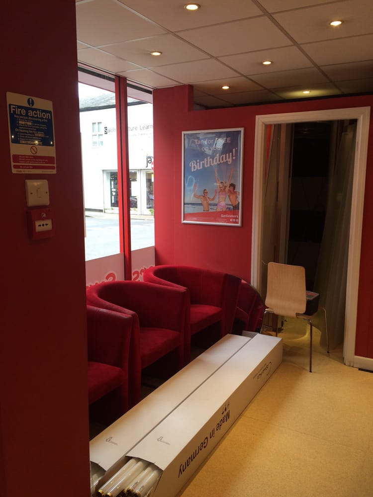 SUNSEEKERS SUNBEDS - Updated November 2024 - 126-128 Bradshawgate ...