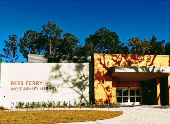 BEES FERRY WEST ASHLEY LIBRARY - Updated September 2025 - 119 Photos ...
