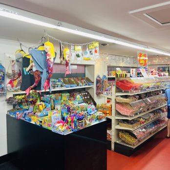 CANDY CO. - Updated December 2025 - 44 Photos & 55 Reviews - 975 Rt 28 ...
