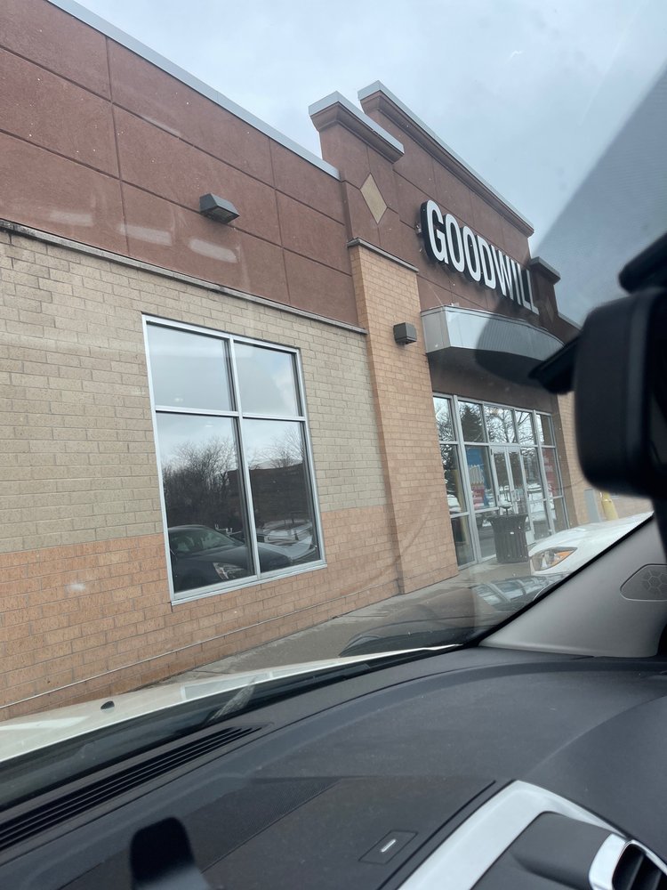 GOODWILL - MAPLE GROVE - Updated December 2025 - 14 Reviews - 13605 ...