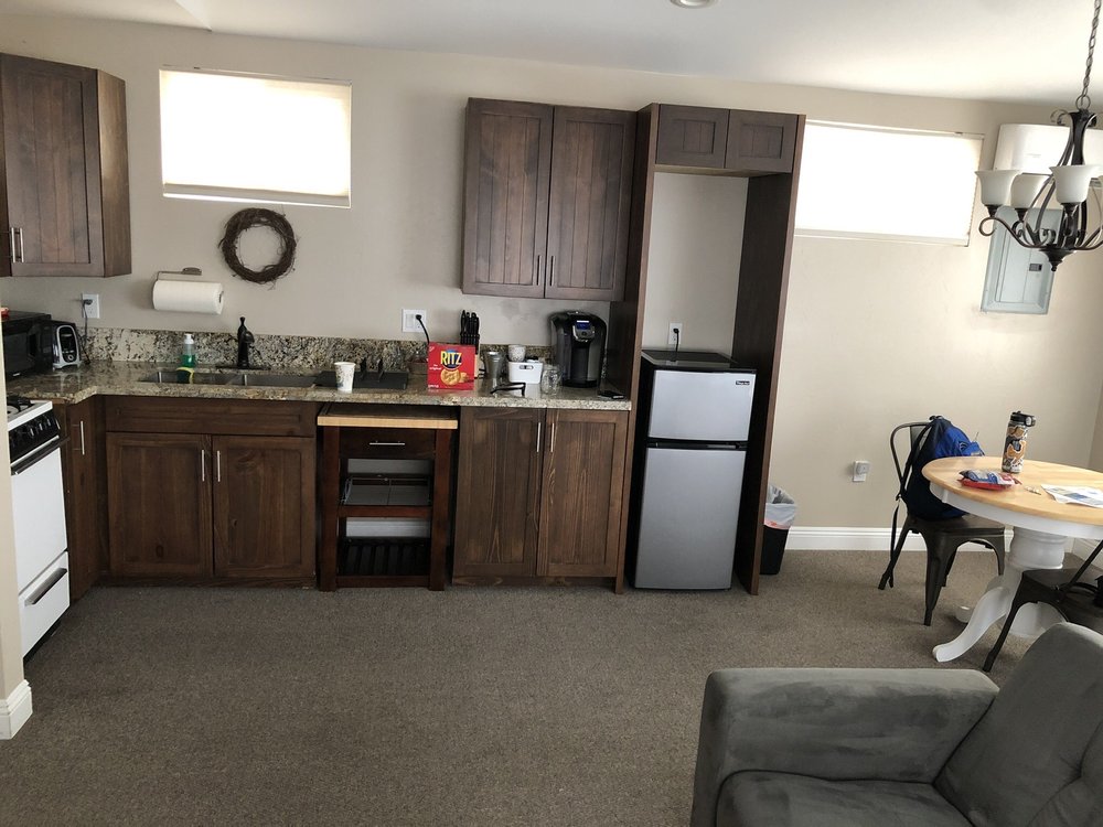 THE APPLE TREE INN - Updated November 2024 - 71 Photos & 118 Reviews ...