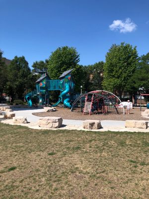 WALSH PARK - Updated July 2024 - 10 Photos - 1722 N Ashland Ave ...